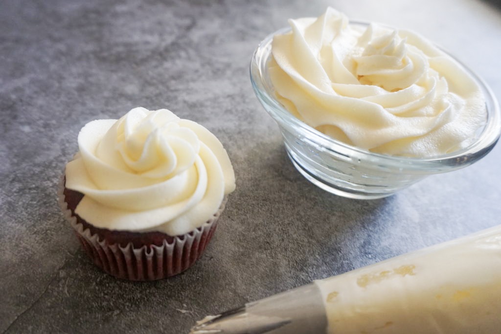 Silky Cream Cheese Buttercream - Dulcet Scintilla